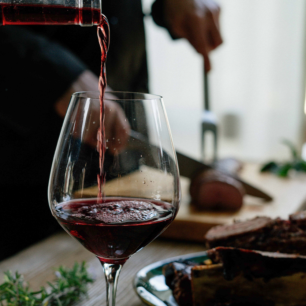 Venlafaxine and Alcohol: Risks and Side Effects | Ro