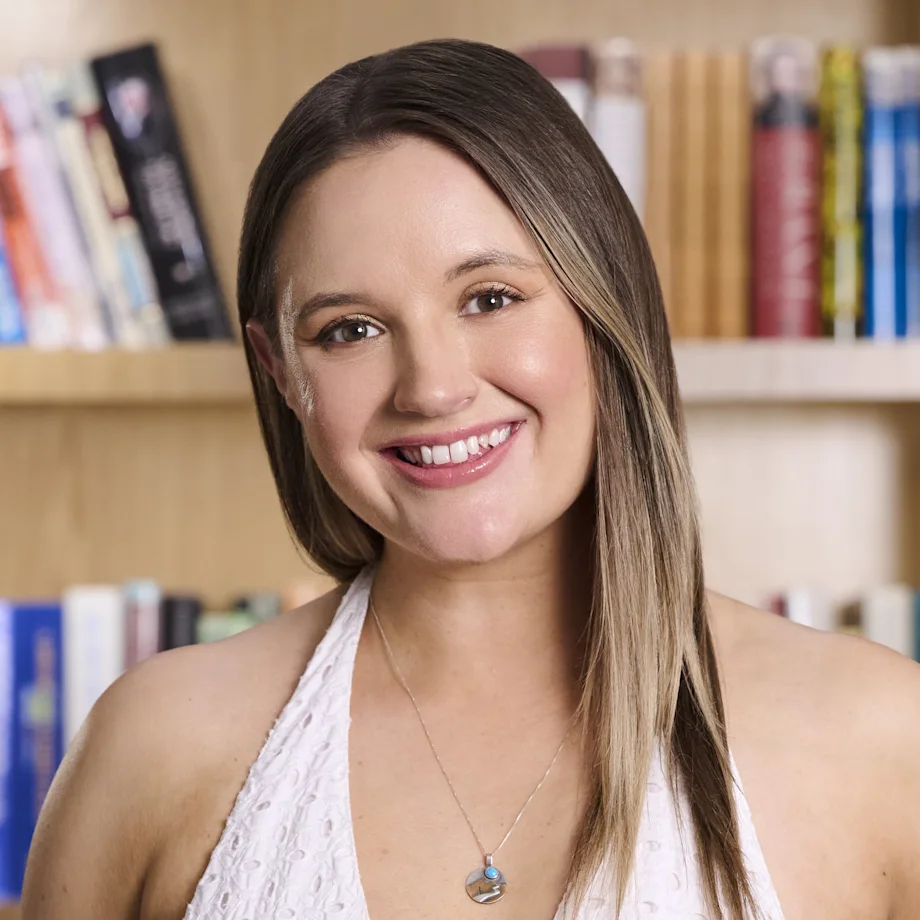 Julia Sullivan | Ro